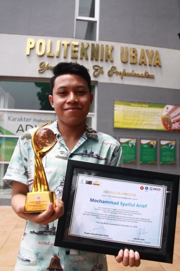 Mahasiswa Politeknik Ubaya Juarai Kompetisi ASEAN - Universitas ...