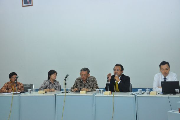 Evaluasi Diri Lewat Closing Meeting - Universitas Surabaya (UBAYA)