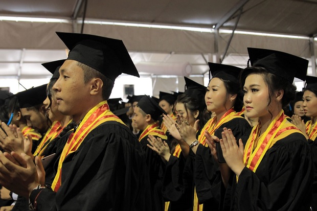Ubaya Luluskan 1.235 Mahasiswa Periode September 2019 - Universitas ...