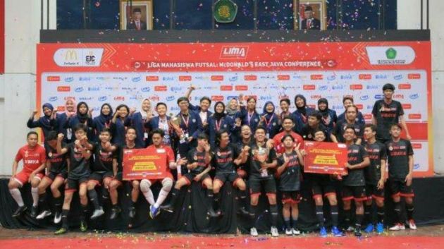 Tim Futsal Putra Universitas Surabaya Raih Gelar Juara se-Jawa Timur - Universitas Surabaya (UBAYA)