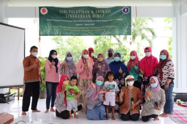 Pusdakota Ubaya Gelar Pelatihan Budidaya Jamur Tiram dan Tanaman Toga ...