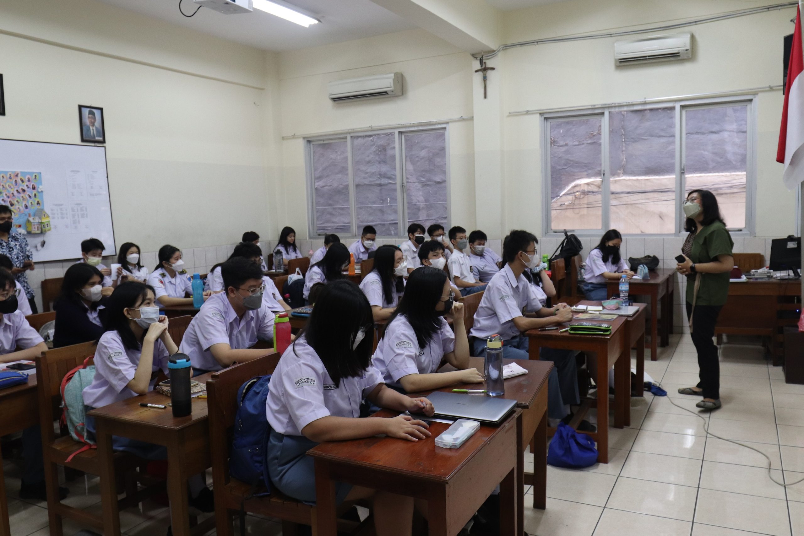 Fakultas Psikologi Ubaya Kenalkan Growth Mindset untuk Siswa SMAK St ...