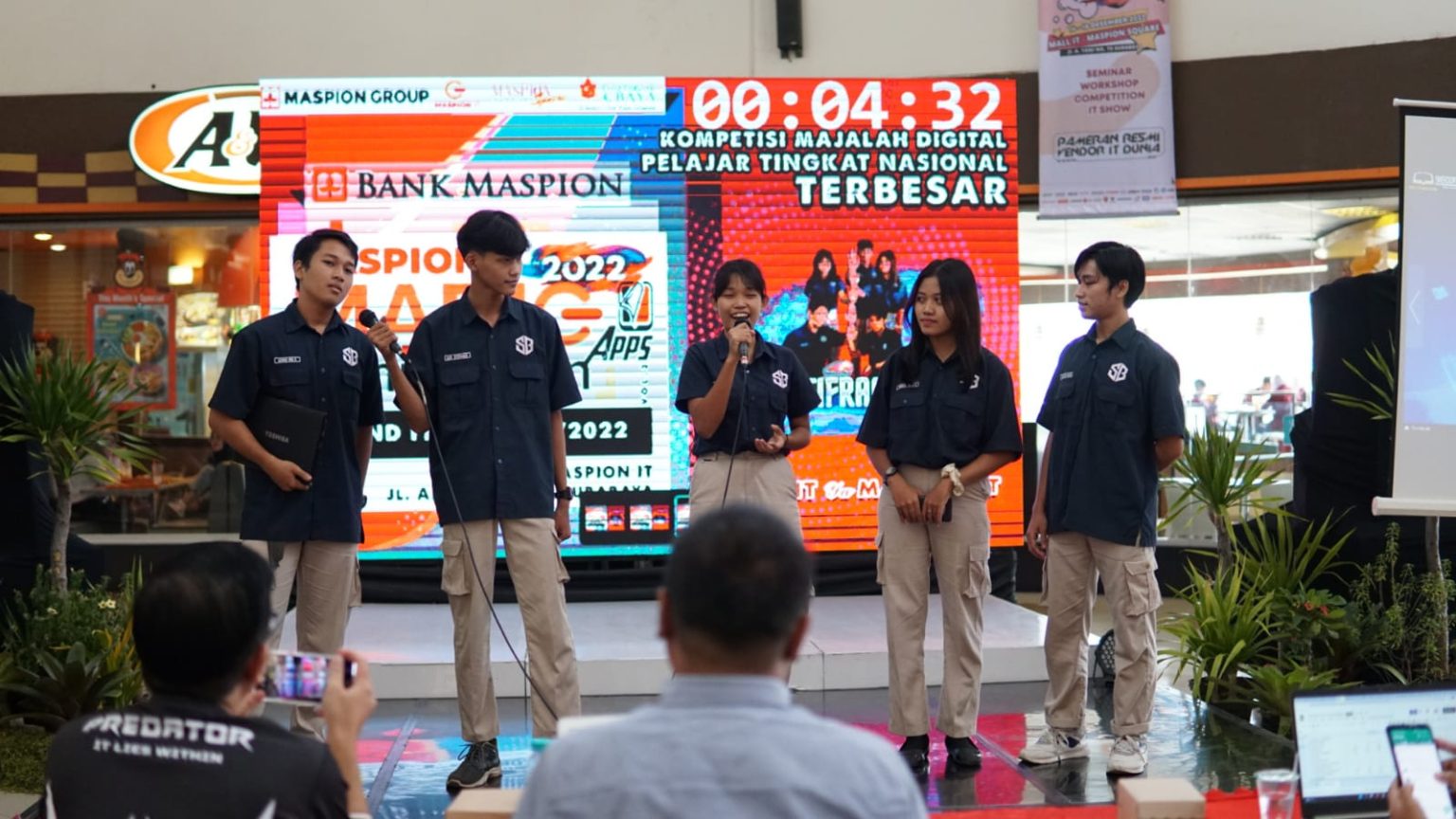 Ajak Generasi Muda Cintai Dunia IT, Politeknik Ubaya Gelar Lomba ...