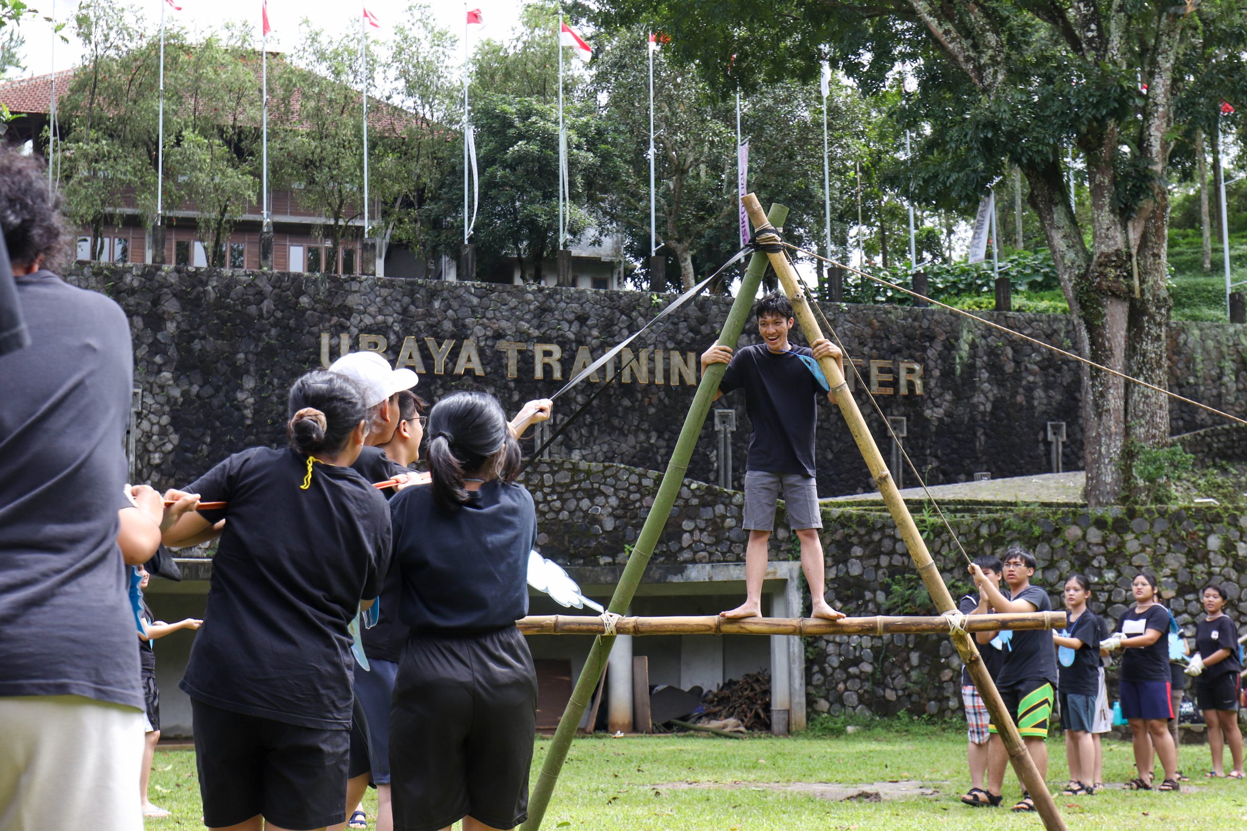 Ubaya Fasilitasi Pelatihan Calon OSIS SMA Santa Maria Surabaya ...