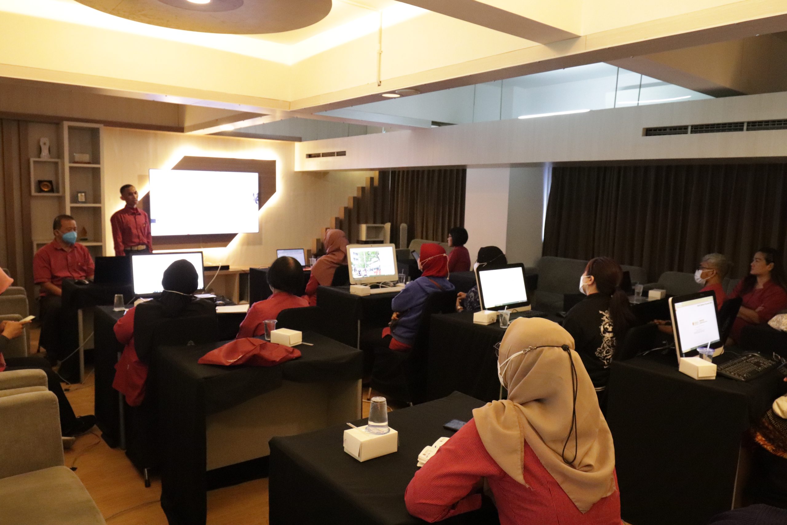 Ubaya Tingkatkan Layanan Arsip - Universitas Surabaya (UBAYA)