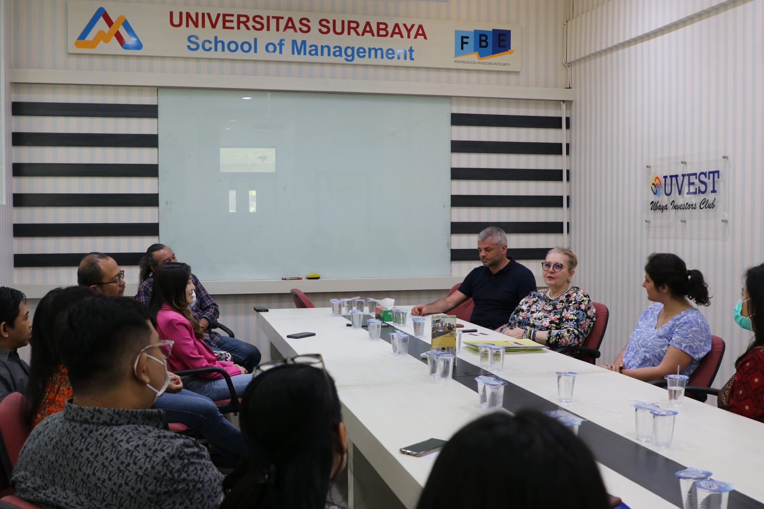 Perkuat Jejaring Internasional antara Romania dan Ubaya - Universitas ...
